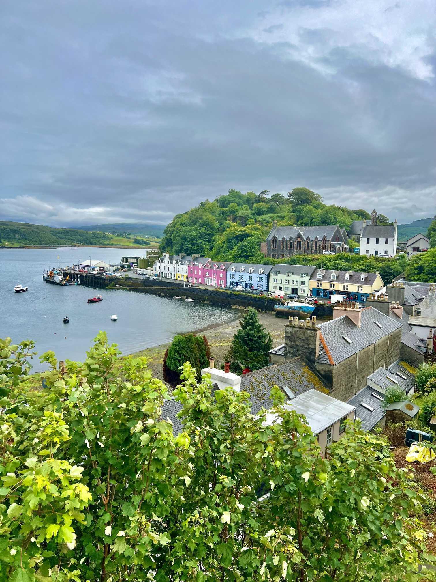 Merchant Bar - Portree, Scotland - Nextdoor