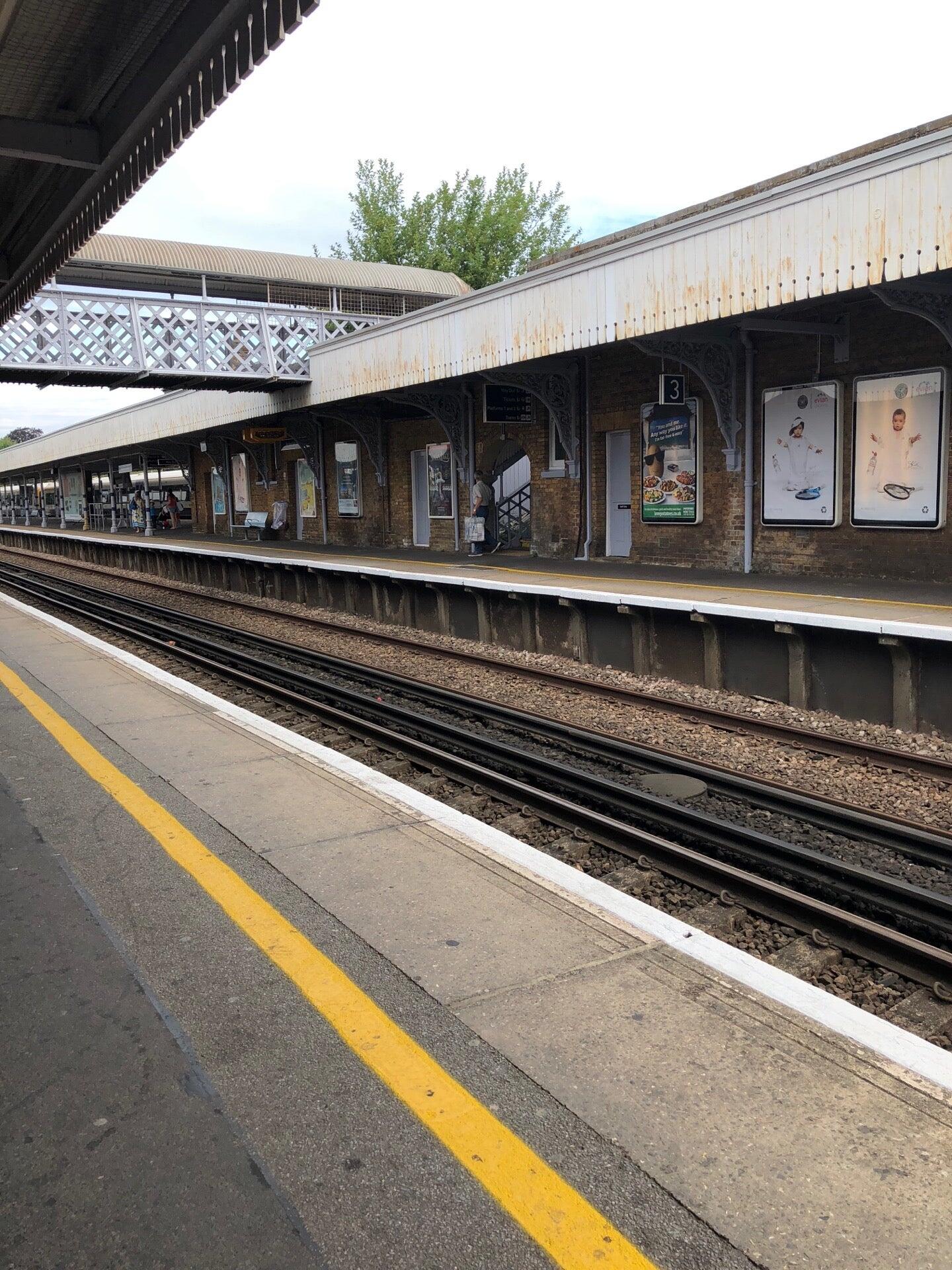 Beckenham Junction Railway Station - Beckenham - Nextdoor