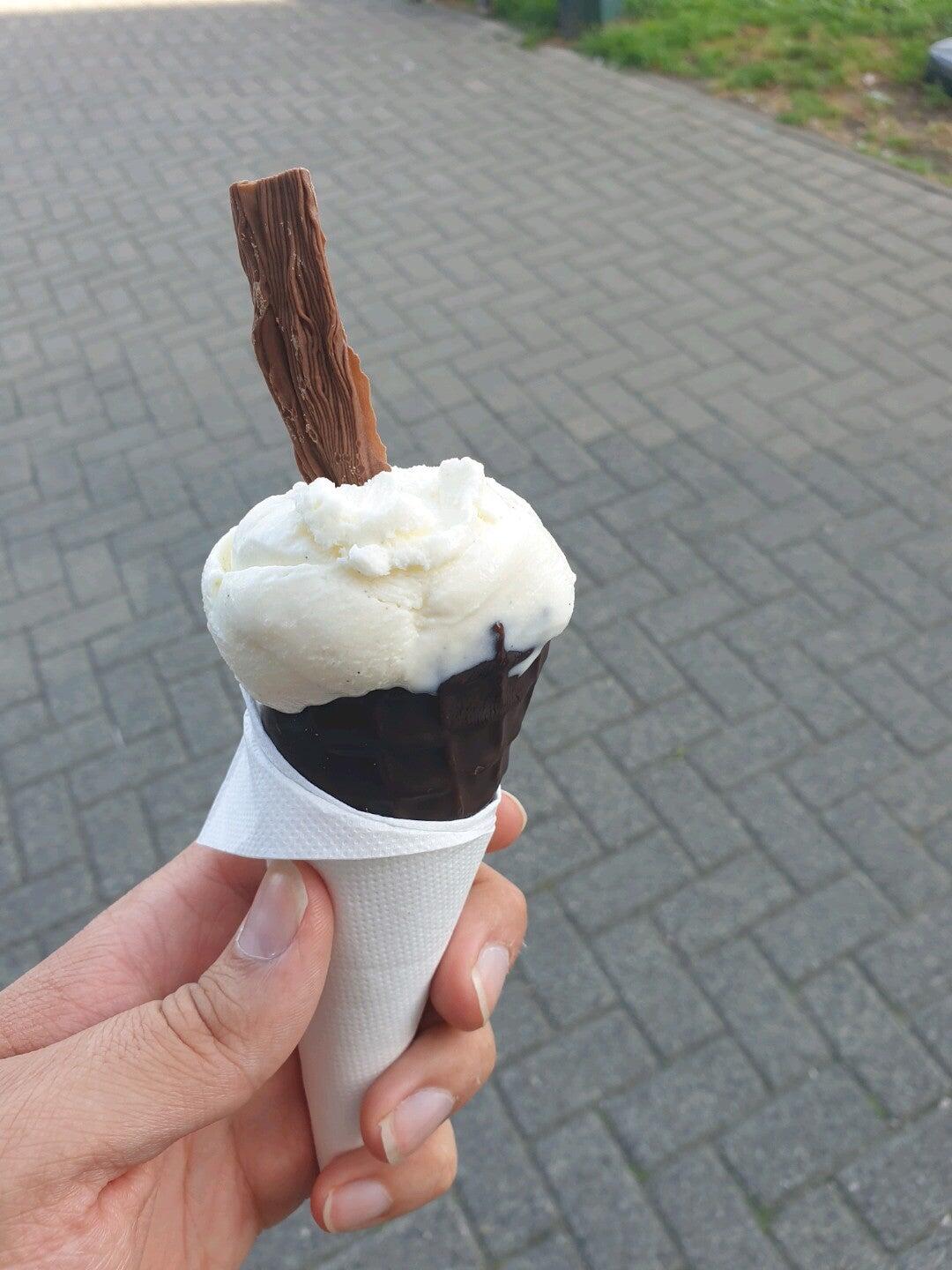 Willy Wallers Ice Cream Factory - Penzance - Nextdoor