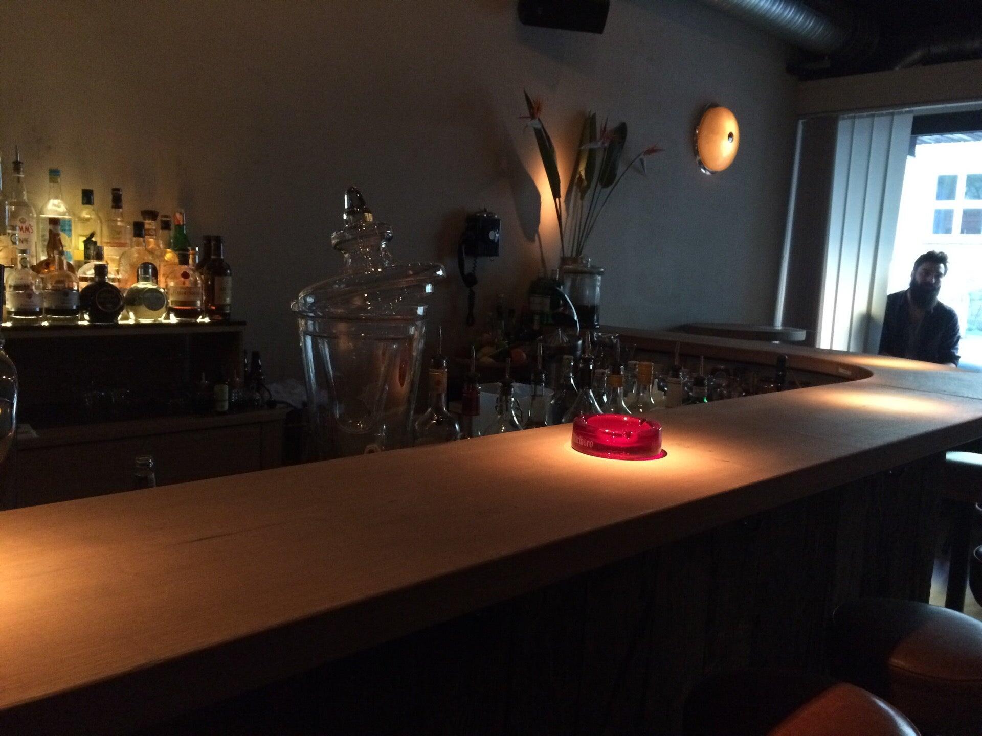 The Walrus Bar - Nextdoor