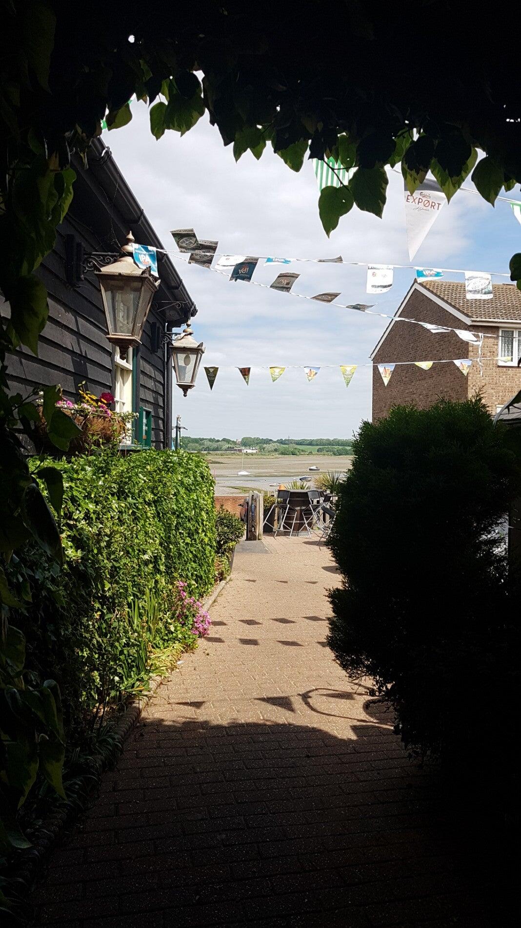 The Crown Hotel - Manningtree, England - Nextdoor