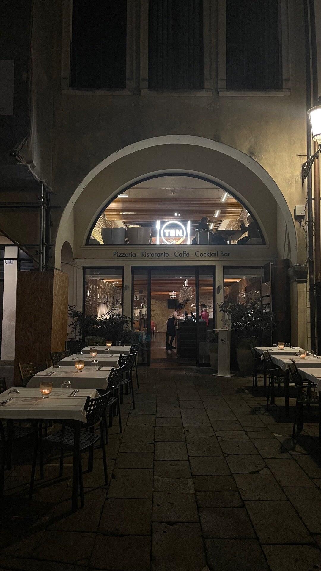 10 Lounge Bar - Nextdoor