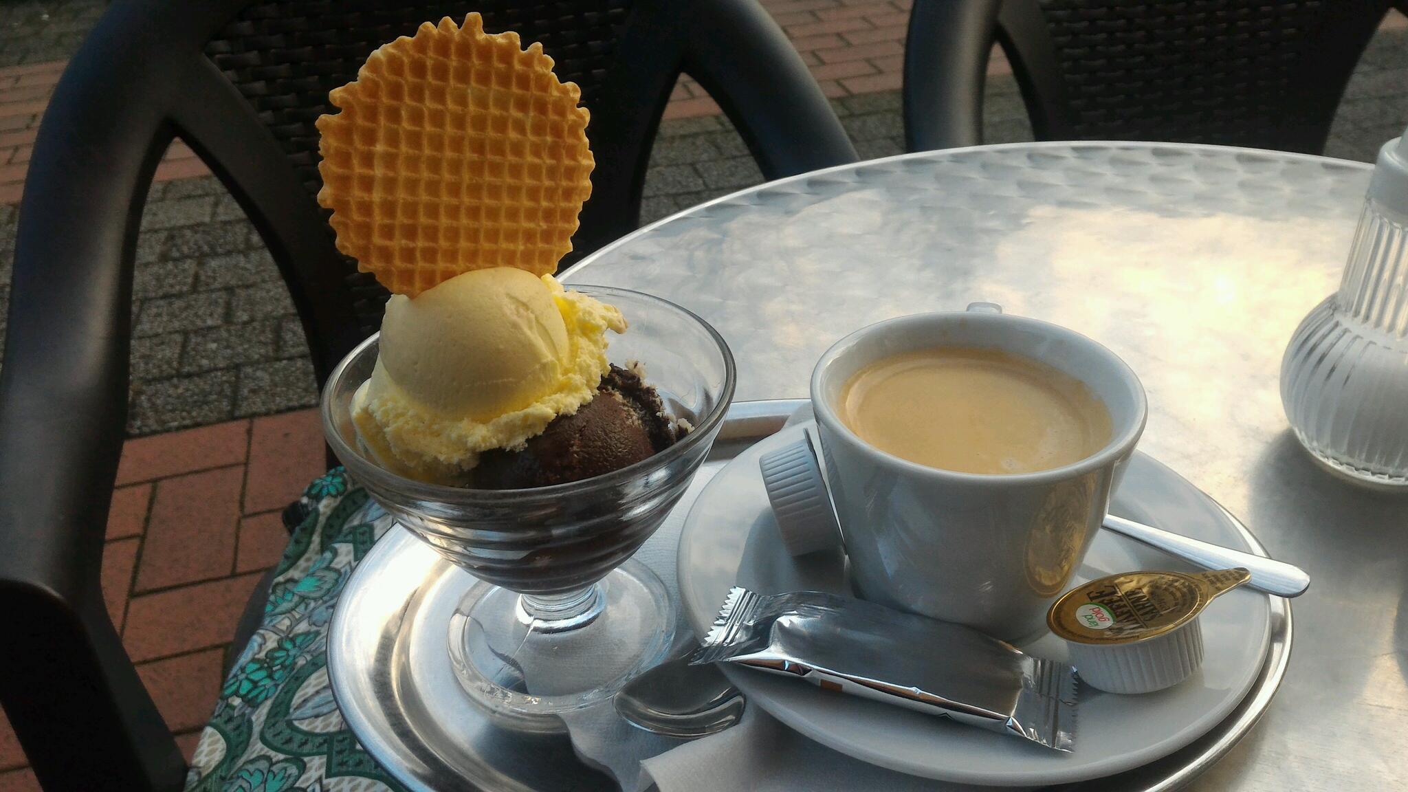 Eis Oase Eiscafé - Nextdoor