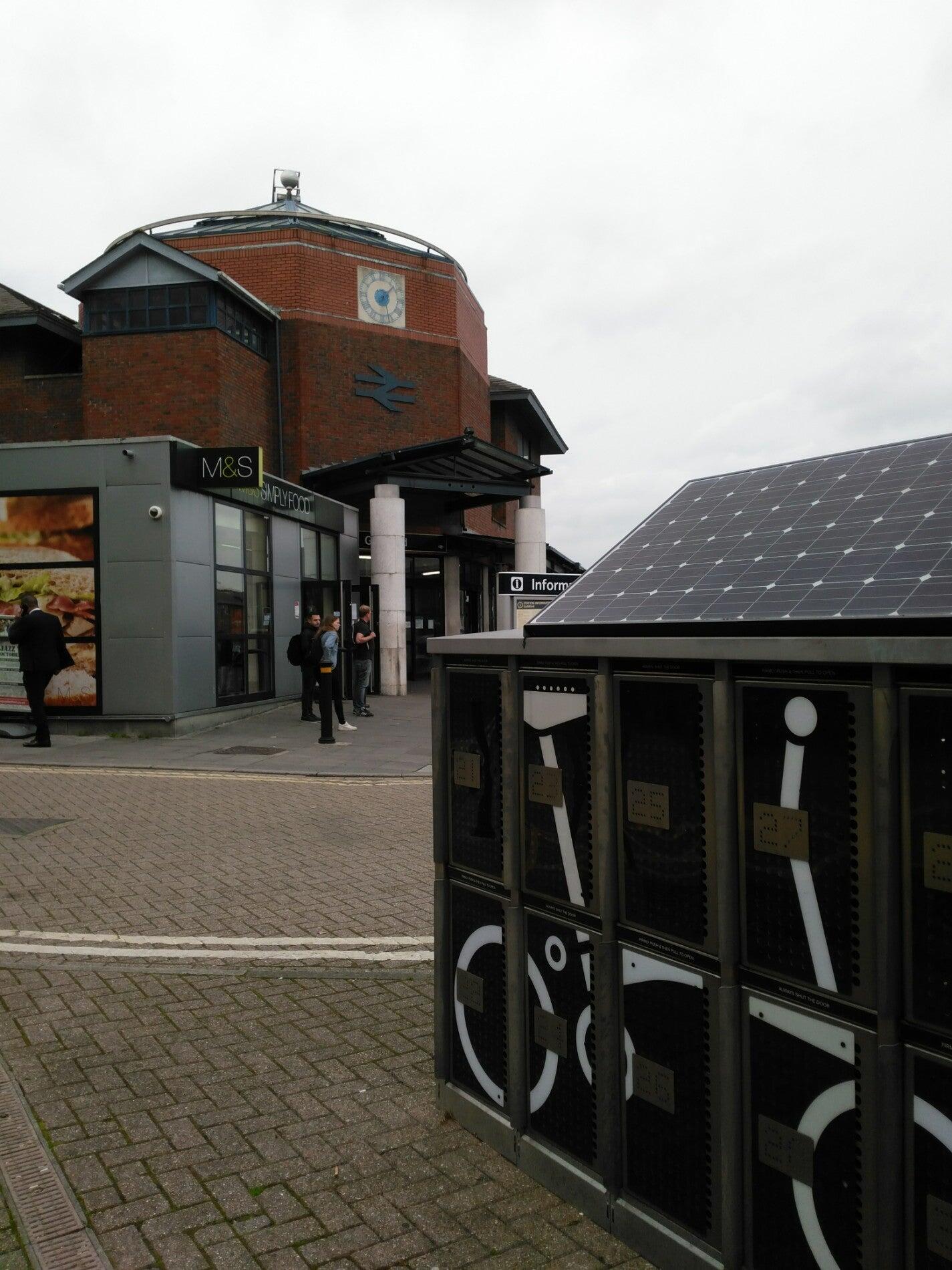 Guildford Railway Station - Guildford - Nextdoor
