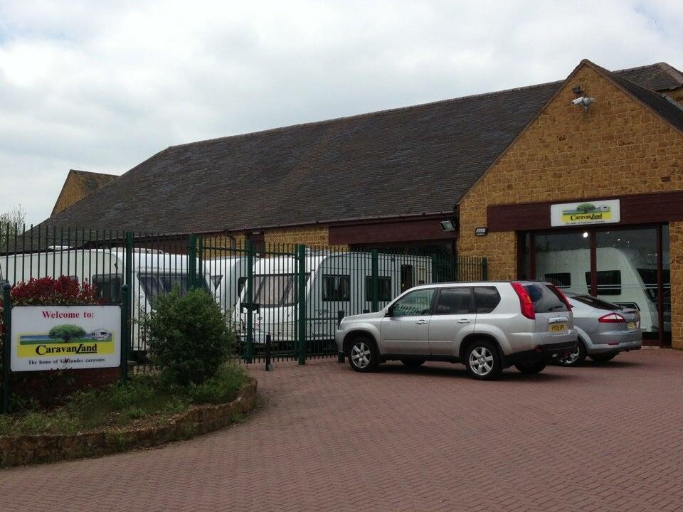 Caravanland - Warmington - Nextdoor