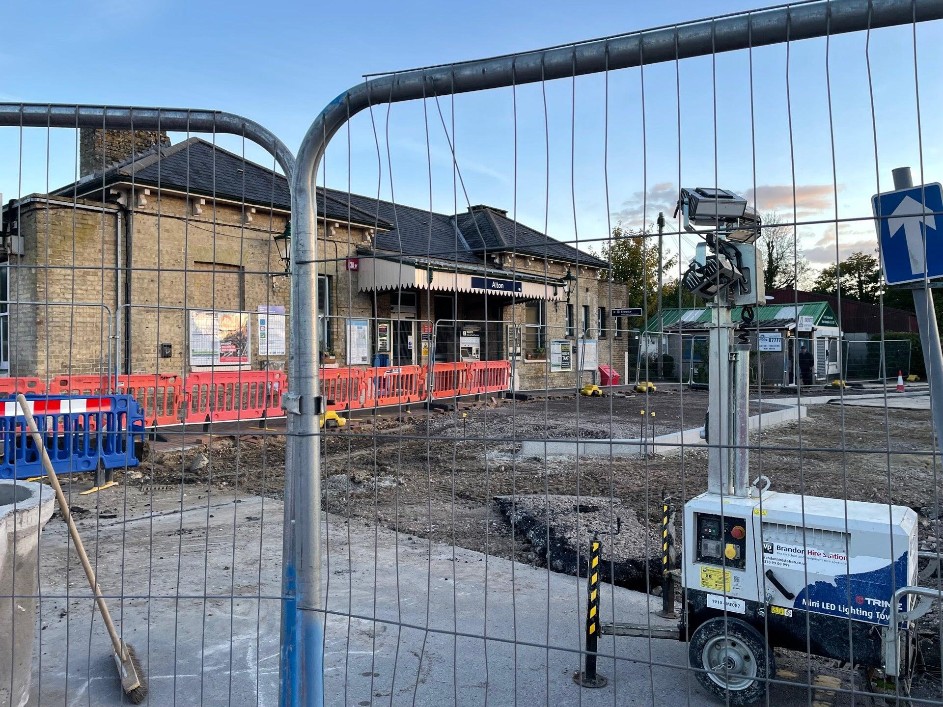 Alton Railway Station - Alton - Nextdoor