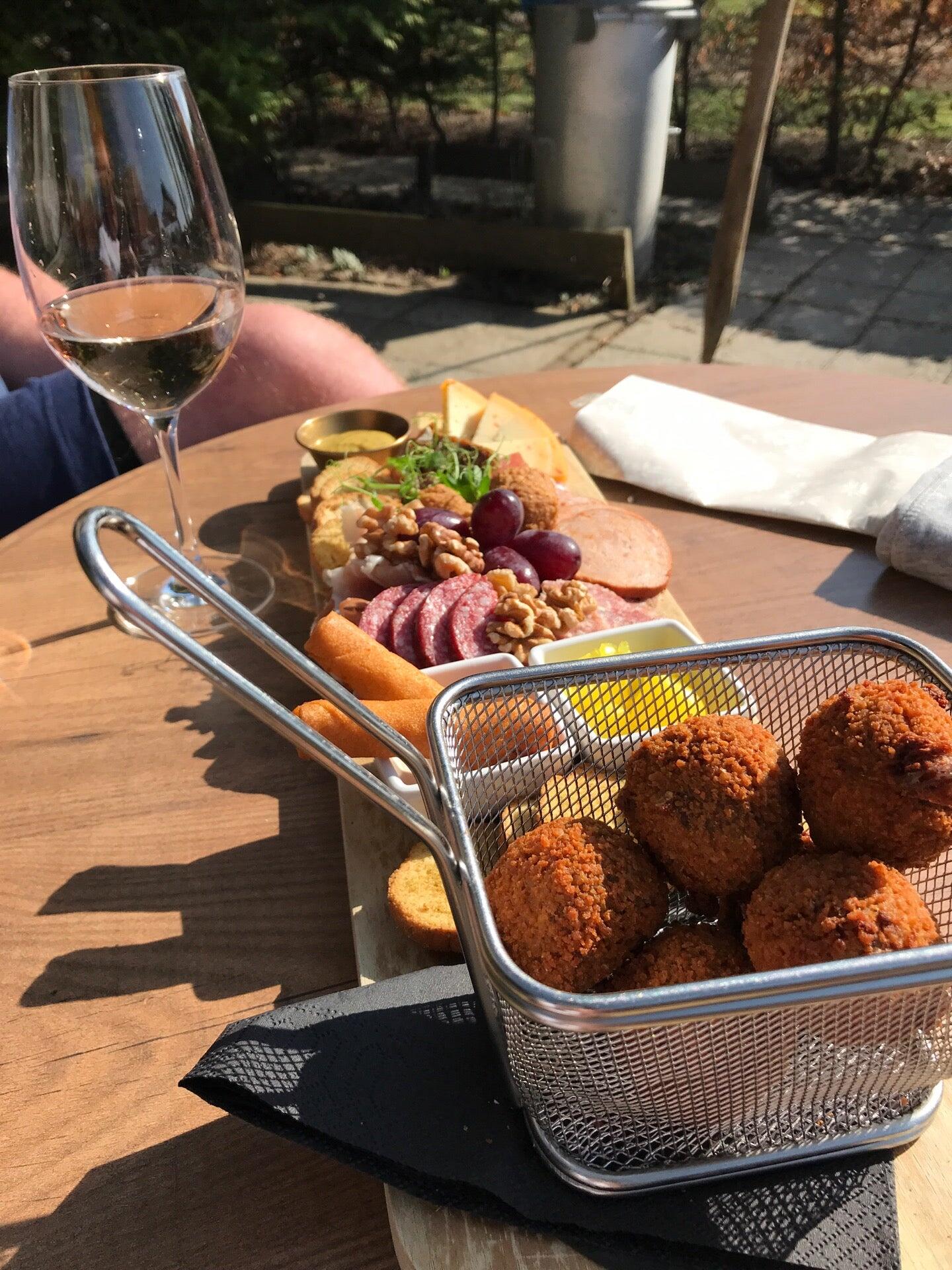 Peerkes Hoeve - Tilburg, Noord-Brabant - Nextdoor