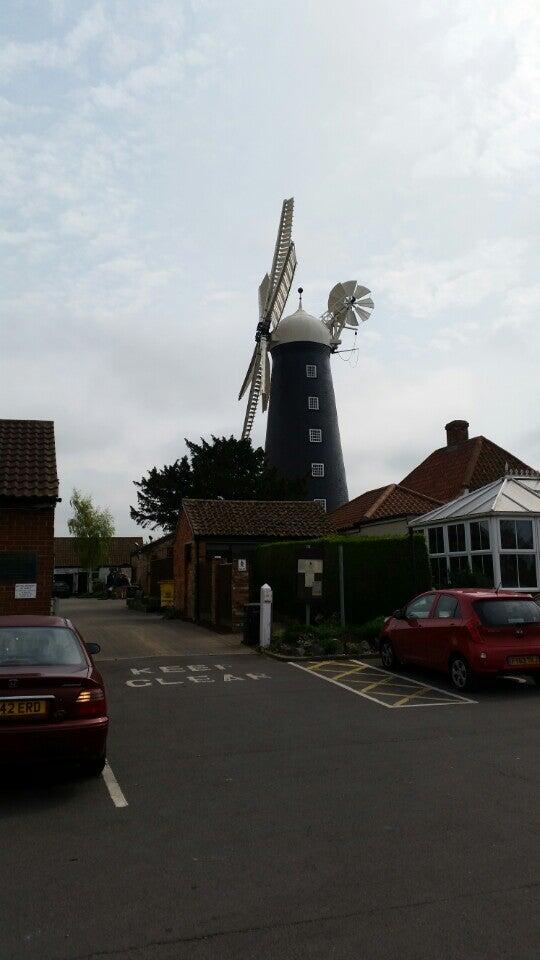 Waltham Windmill - Waltham on the Wolds - Nextdoor
