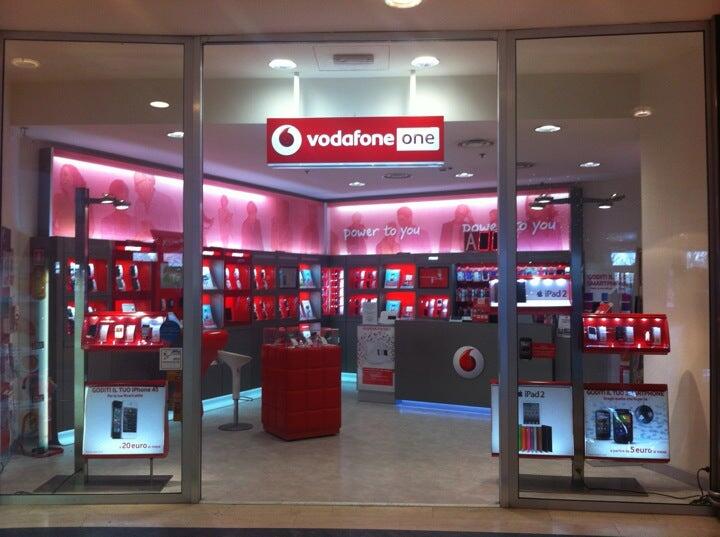 Vodafone Store | Centro Sarca - Nextdoor