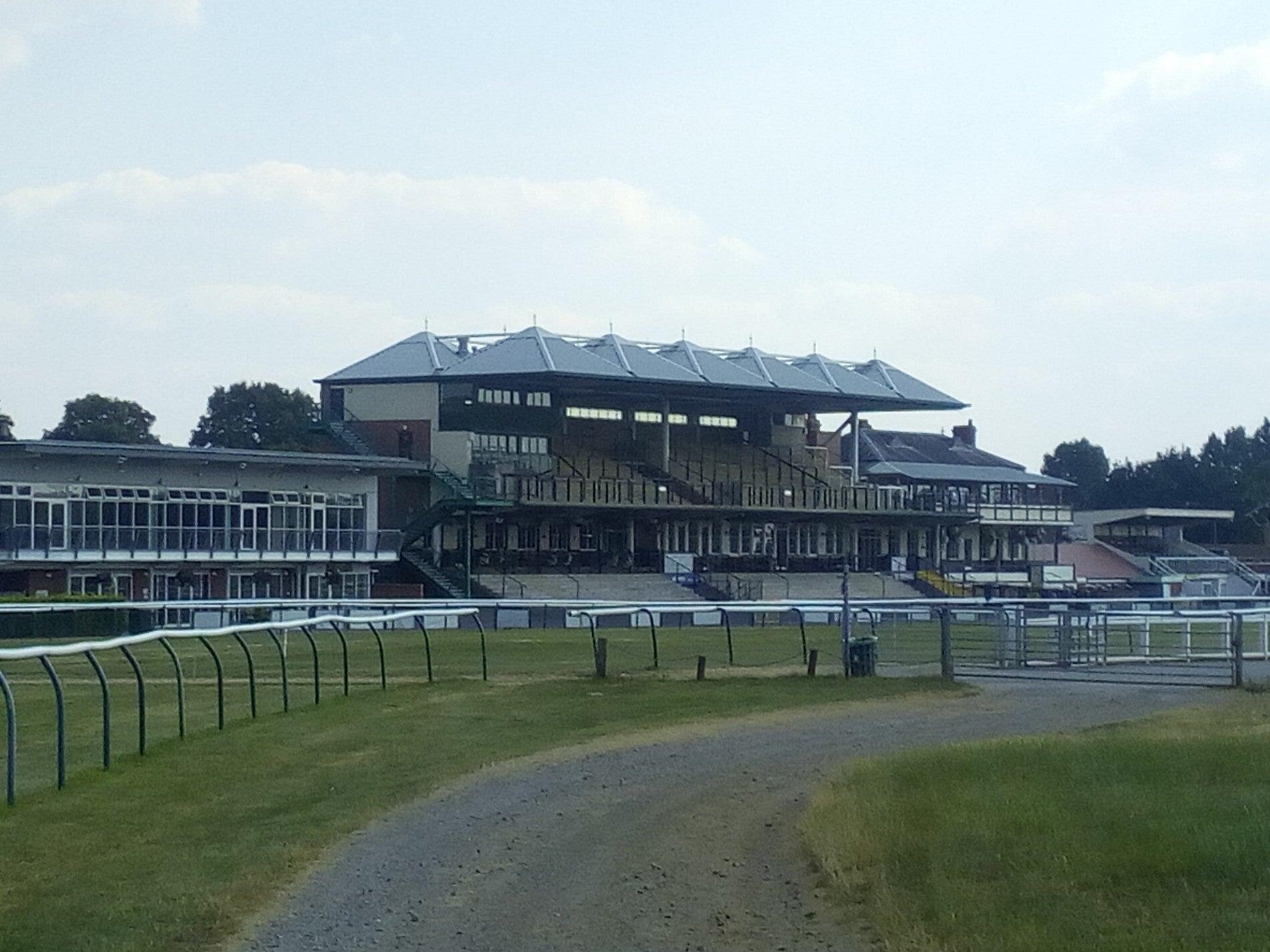 Warwick Racecourse - Warwick - Nextdoor