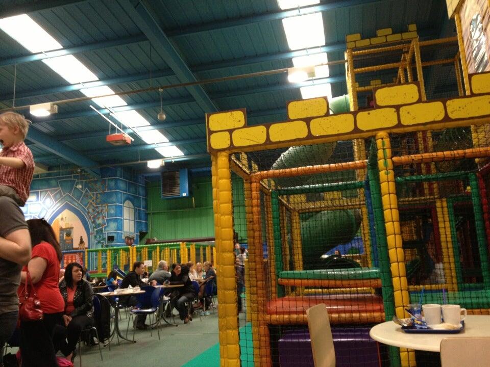 The Giants Den - Gateshead - Nextdoor