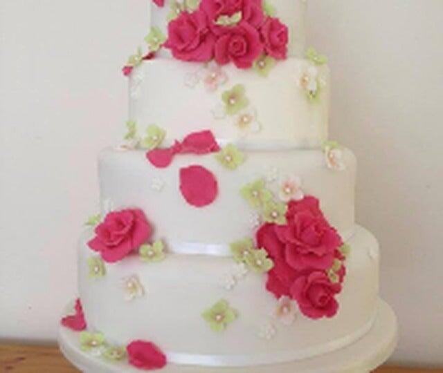 Lucinda's Cakes - Colchester - Nextdoor