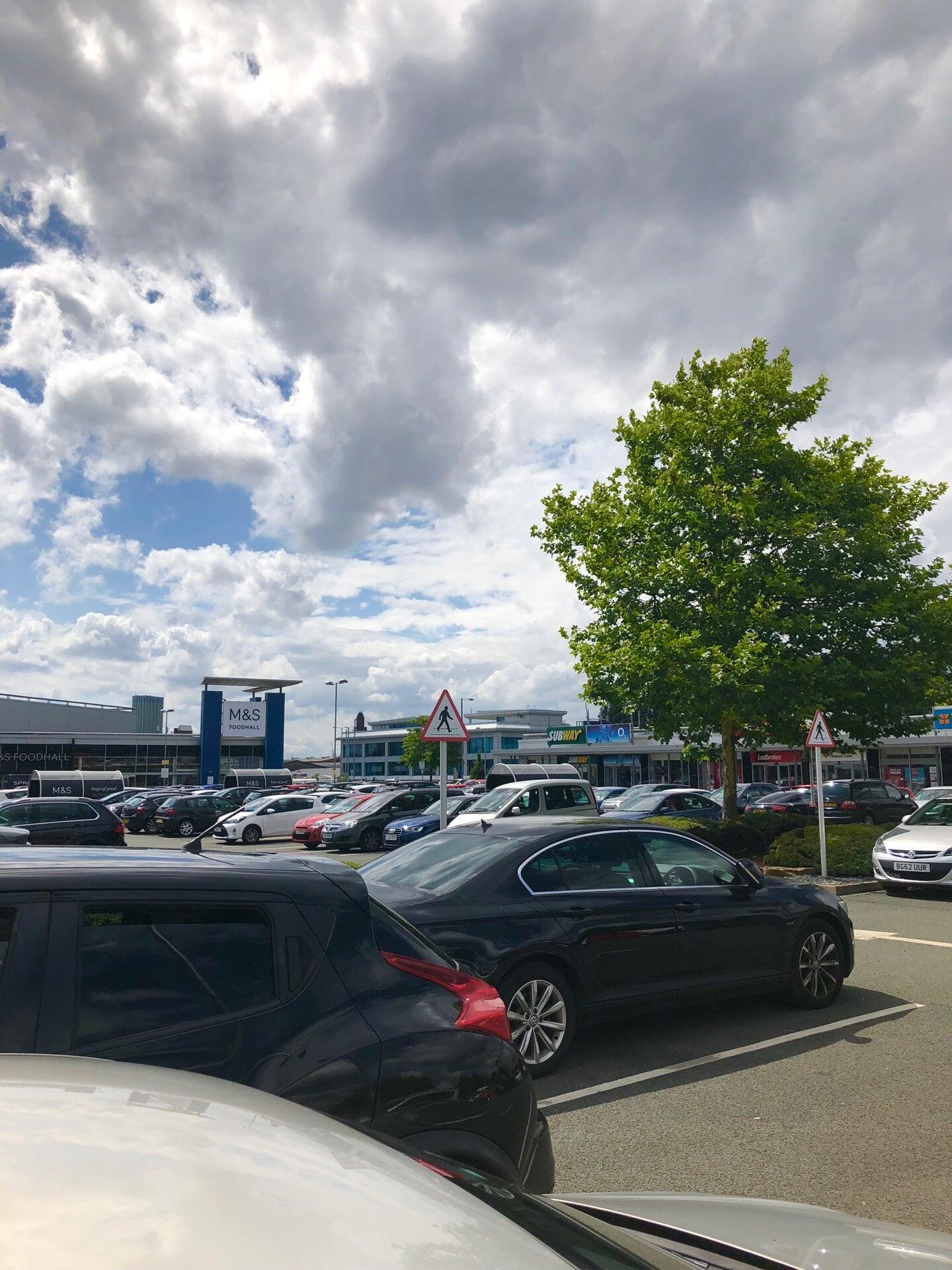 Manchester Fort Shopping Park - Manchester - Nextdoor