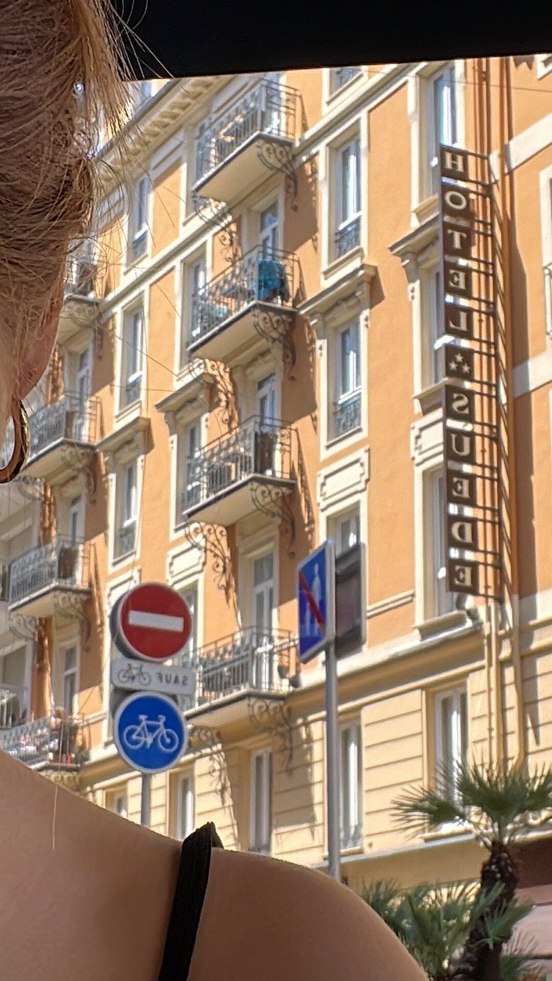 Temple Bar - Nextdoor