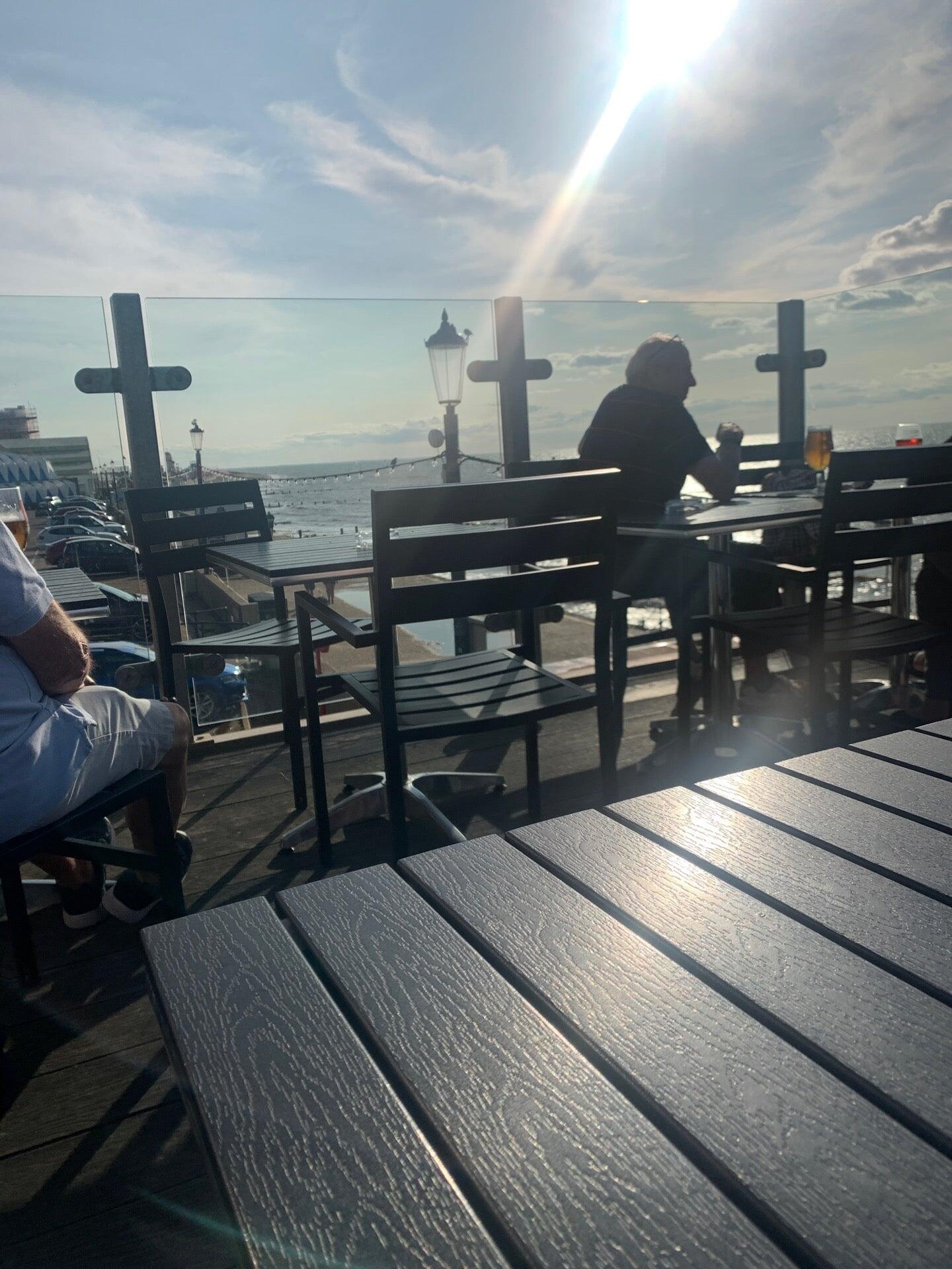 Waterside Bar - Hunstanton - Nextdoor