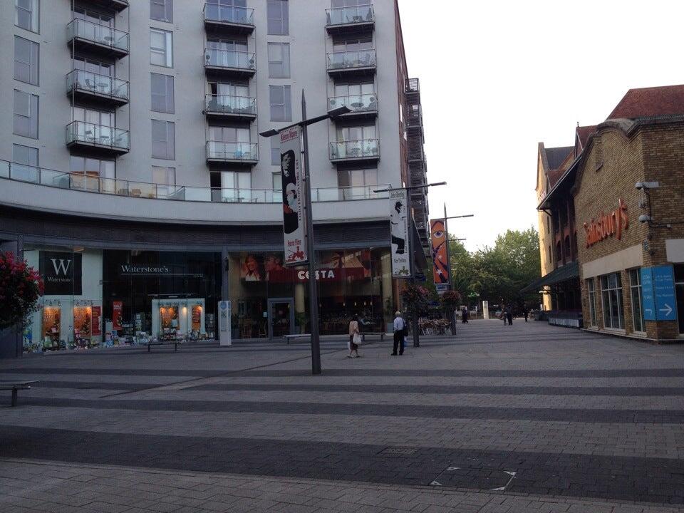 The Heart Shopping Centre - Walton-on-thames - Nextdoor