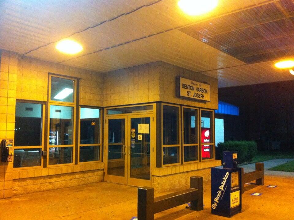 Greyhound Bus Station - Benton Harbor, MI - Nextdoor