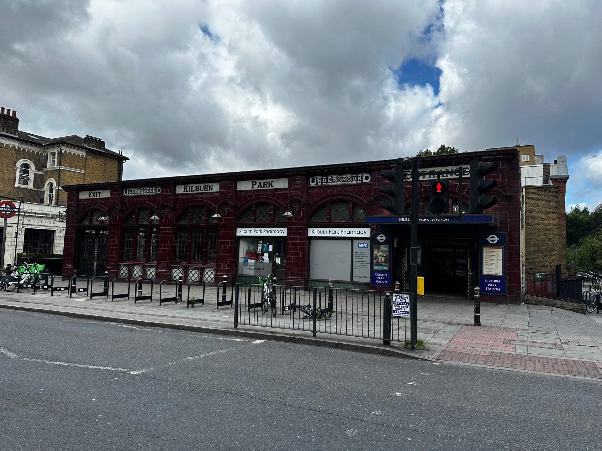 Kilburn Park Underground Station - London - Nextdoor
