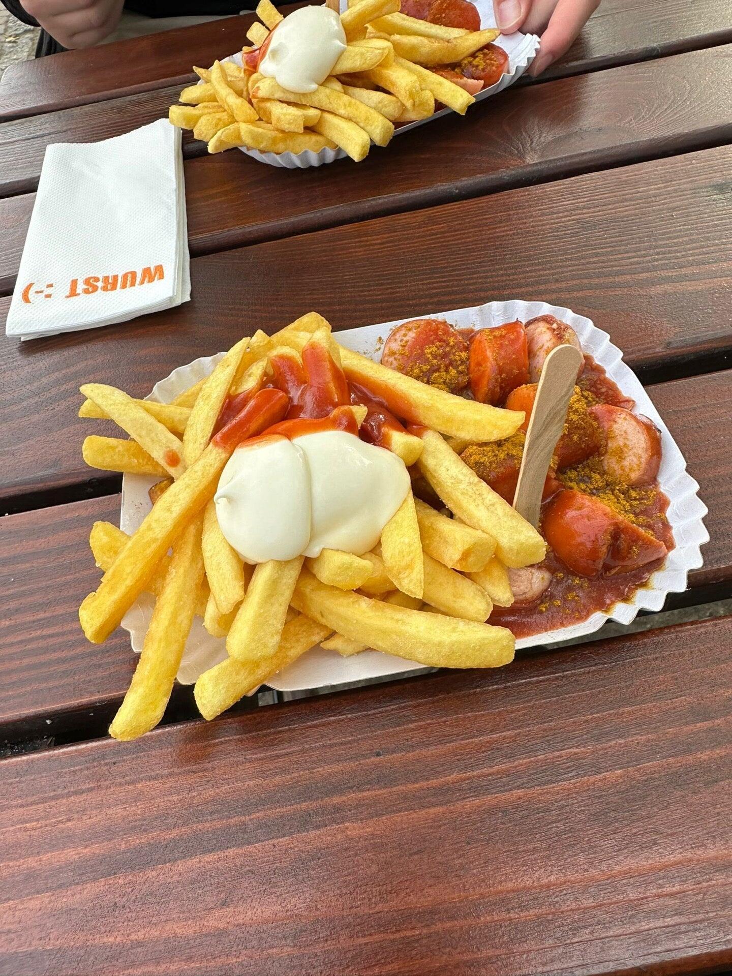 Curry Wolf Brandenburger Tor - Nextdoor