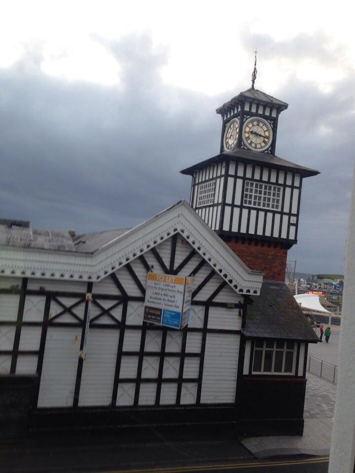 Eglinton Hotel - Portrush - Nextdoor