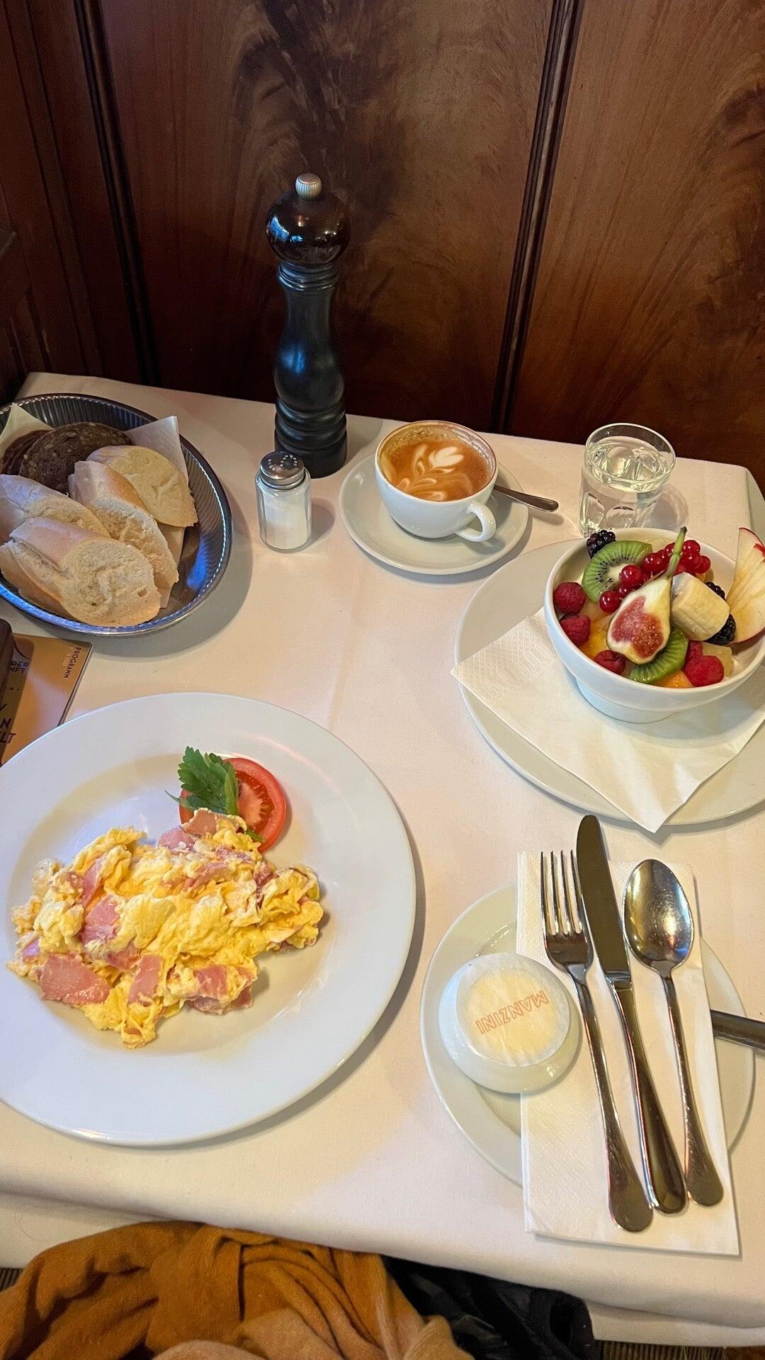 Cafe Restaurant Manzini - Nextdoor