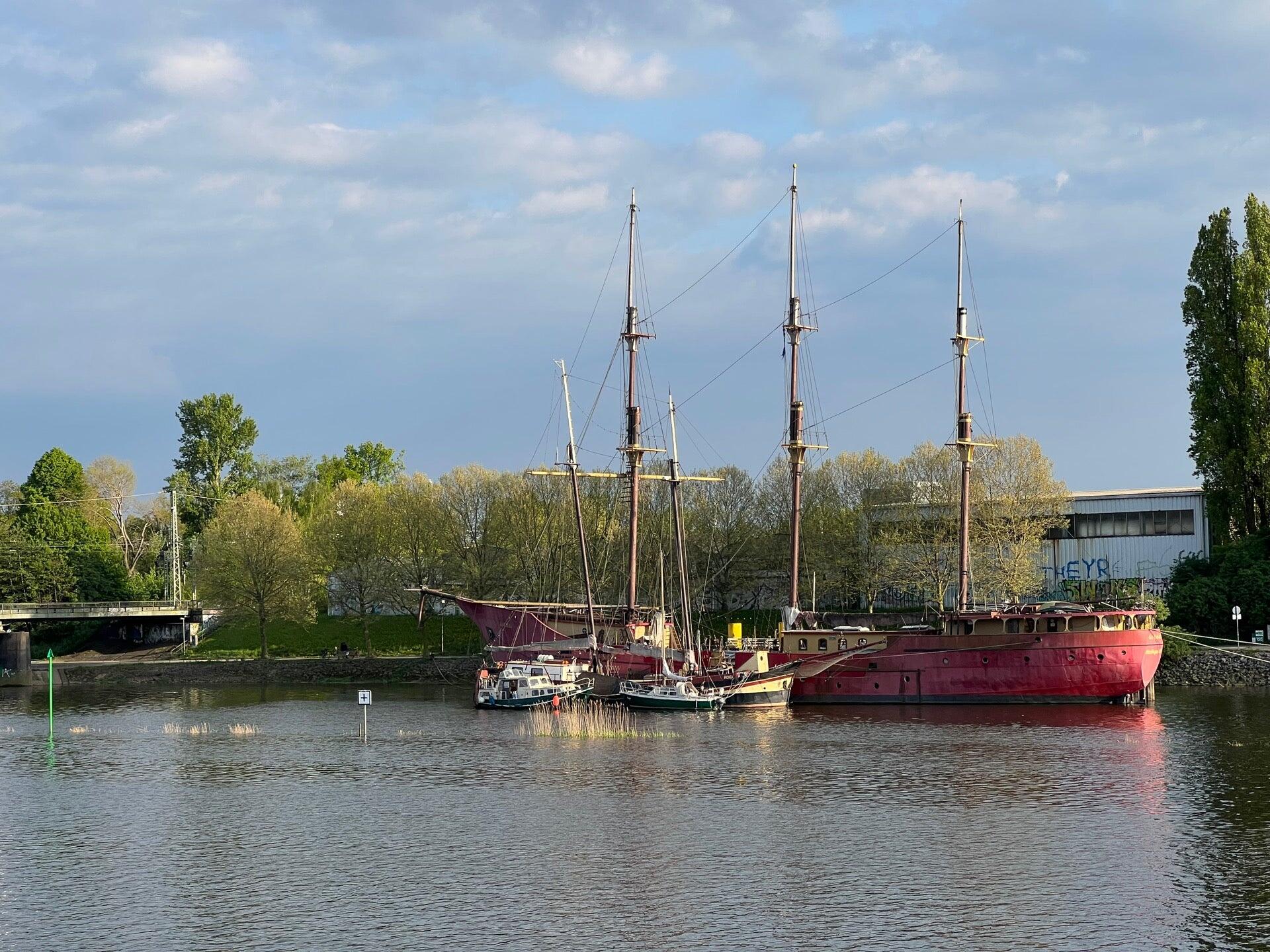 Hmmh Multimediahaus - Nextdoor