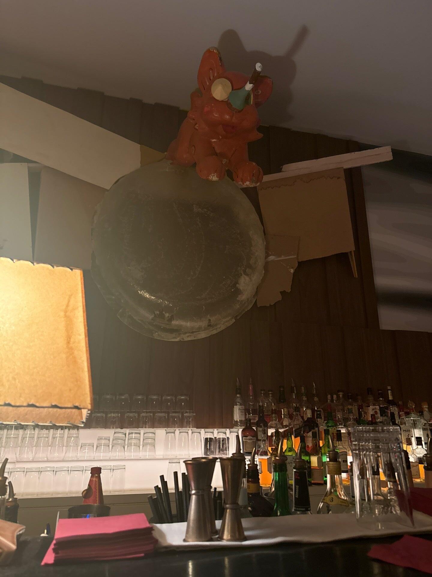 Victoria Bar - Nextdoor