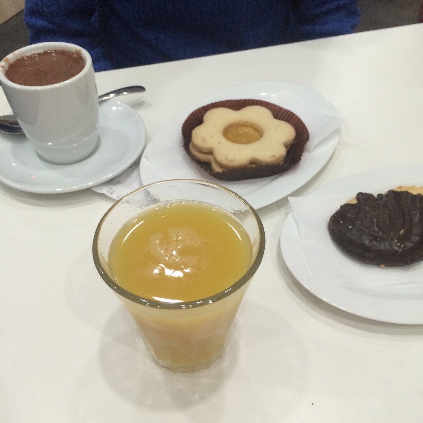 Queen's Bar - Nextdoor