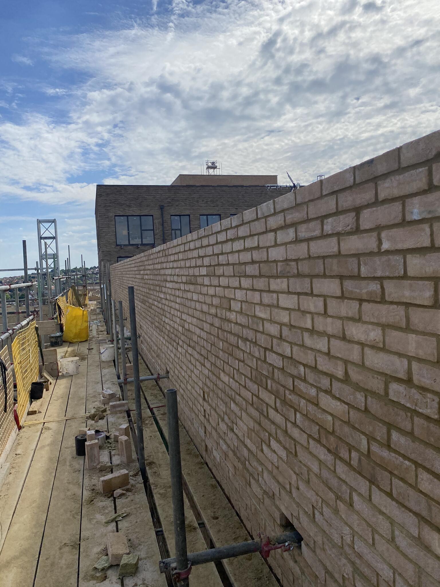 Brickwork North Watford - Radlett, GB-ENG - Nextdoor