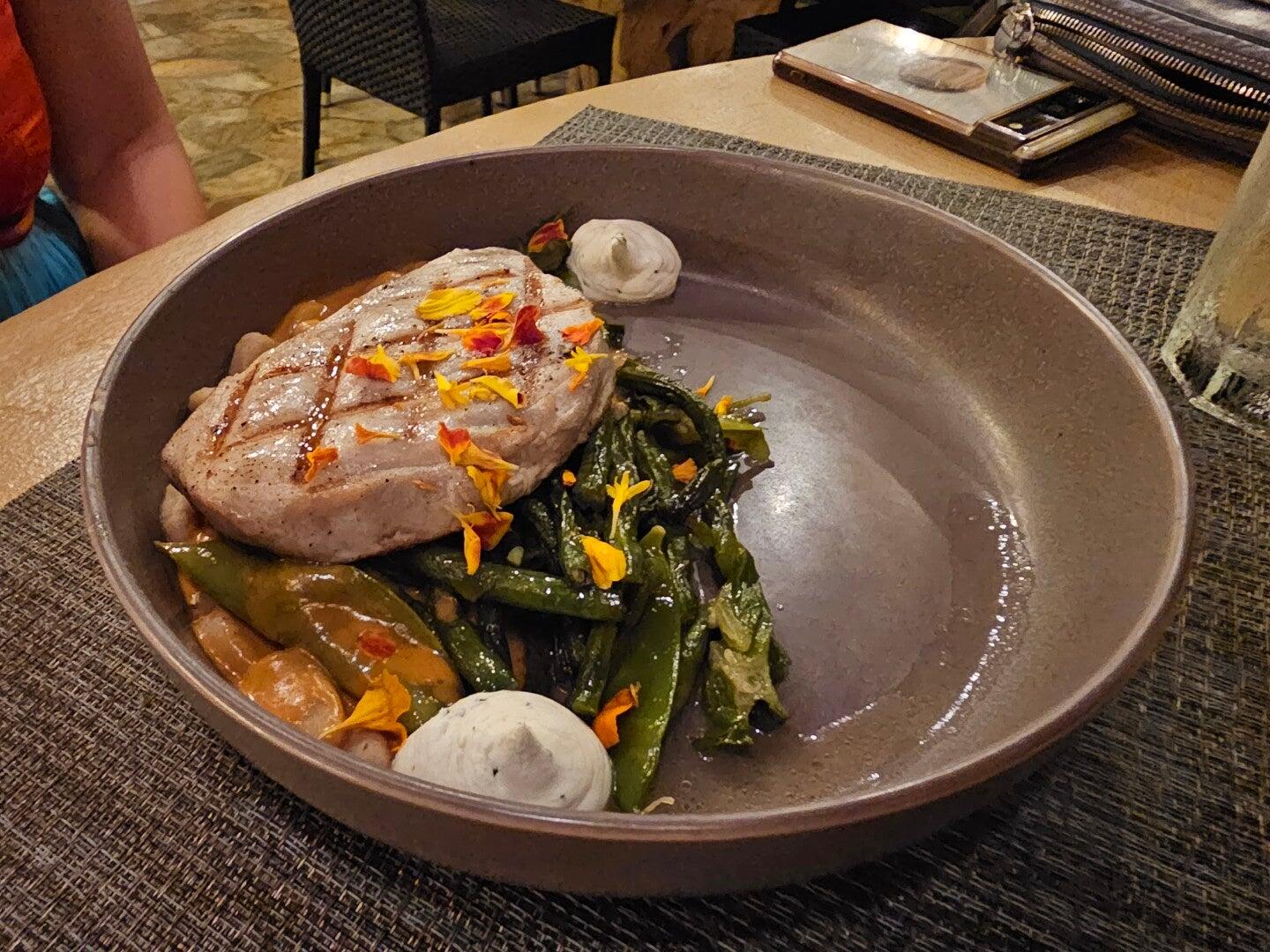 Oasis On the Beach - Kapaa, HI - Nextdoor