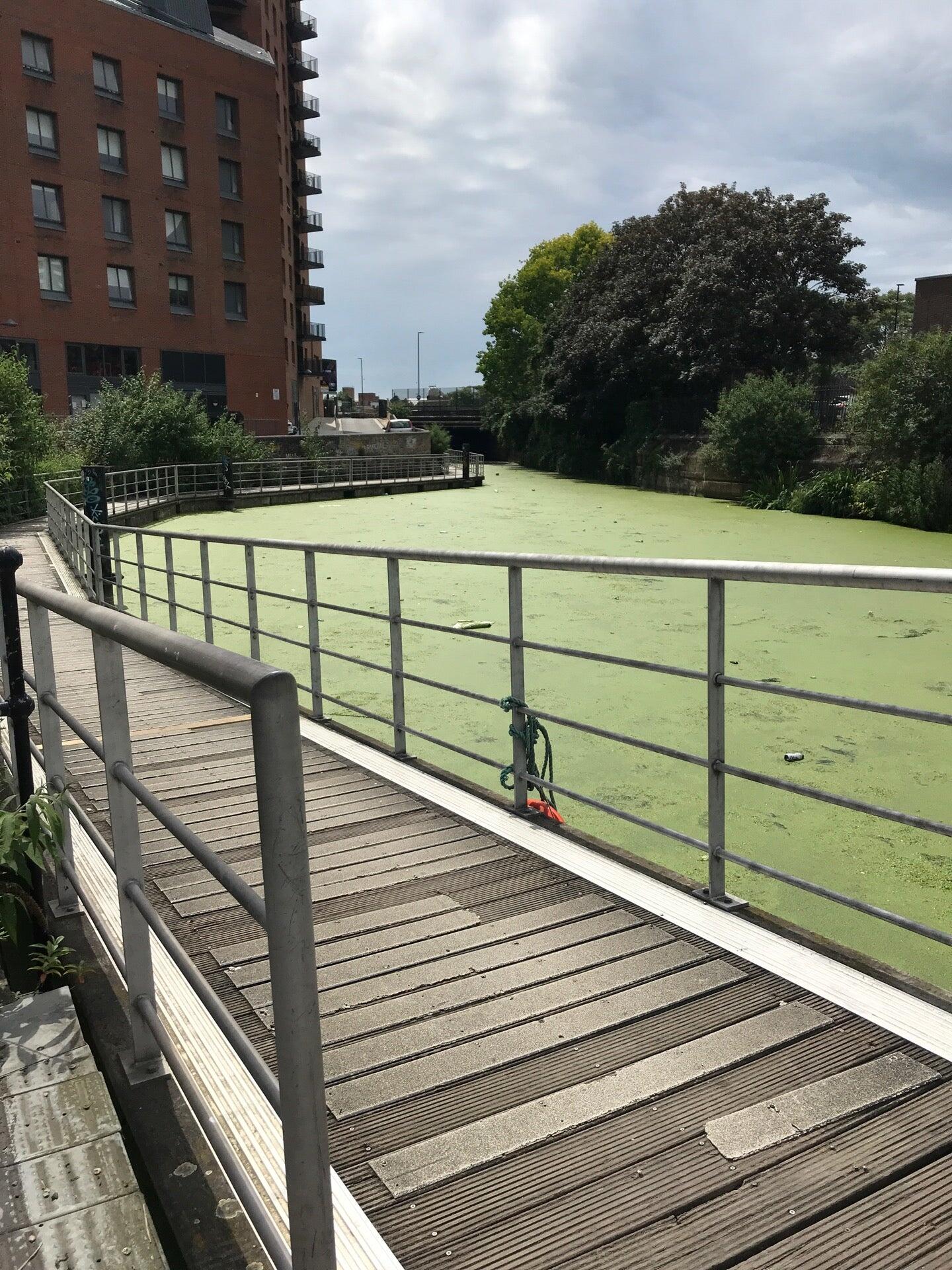 Bow Locks - London - Nextdoor