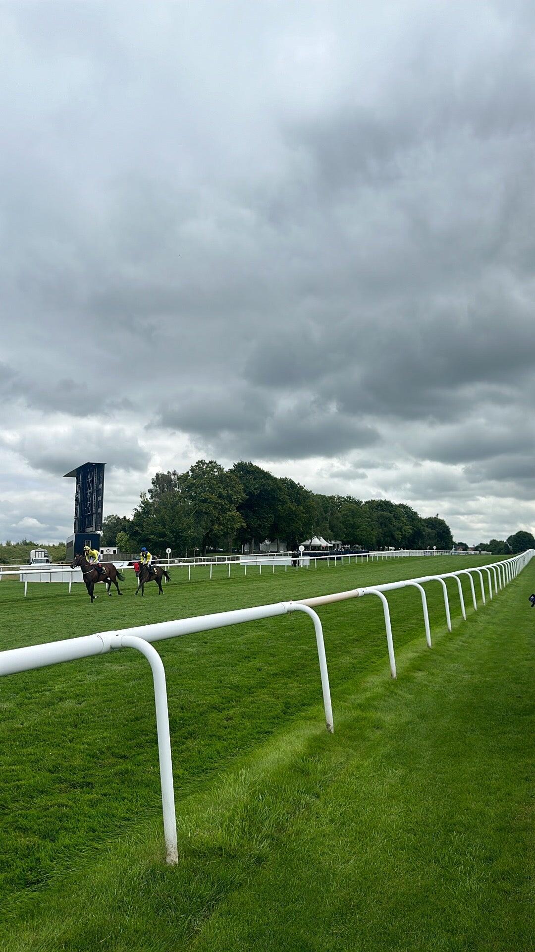 Newmarket Racecourses - Newmarket - Nextdoor