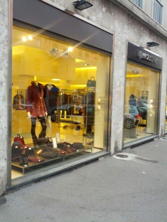 Le Moustache - Nextdoor