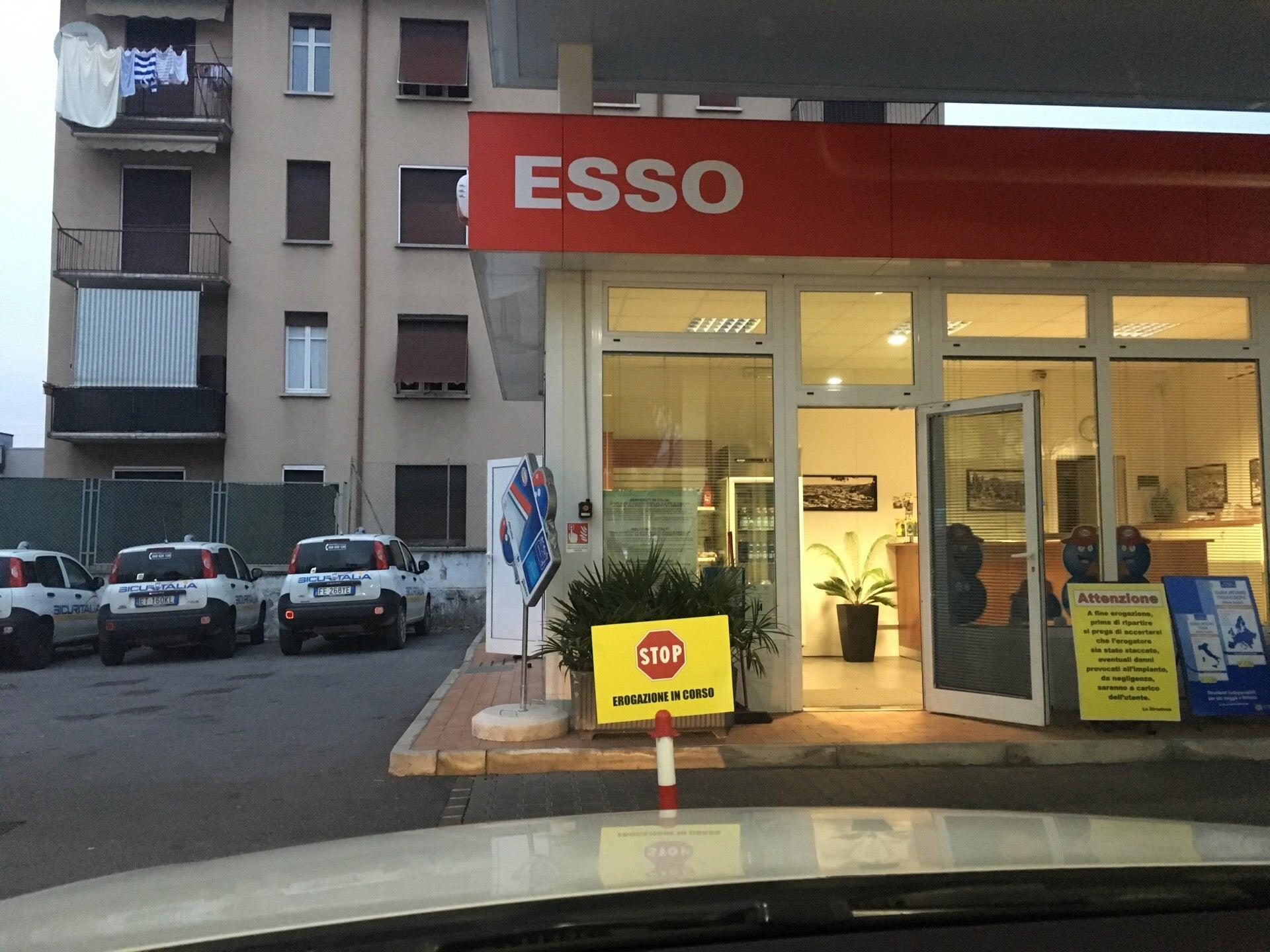 Esso - Nextdoor