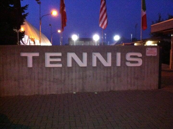 Tennis Lounge Cafè - Nextdoor