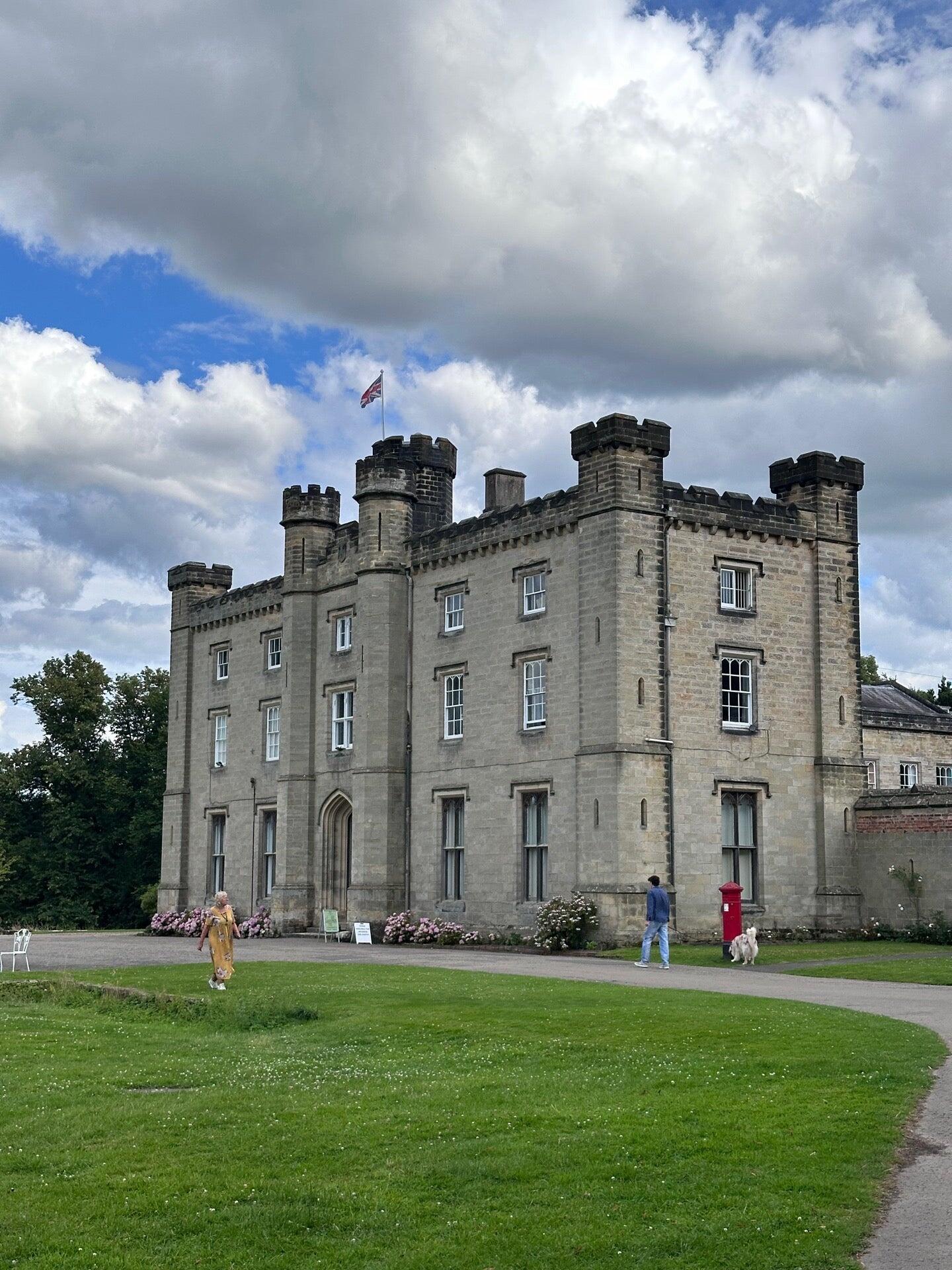 Chiddingstone Castle - Chiddingstone - Nextdoor
