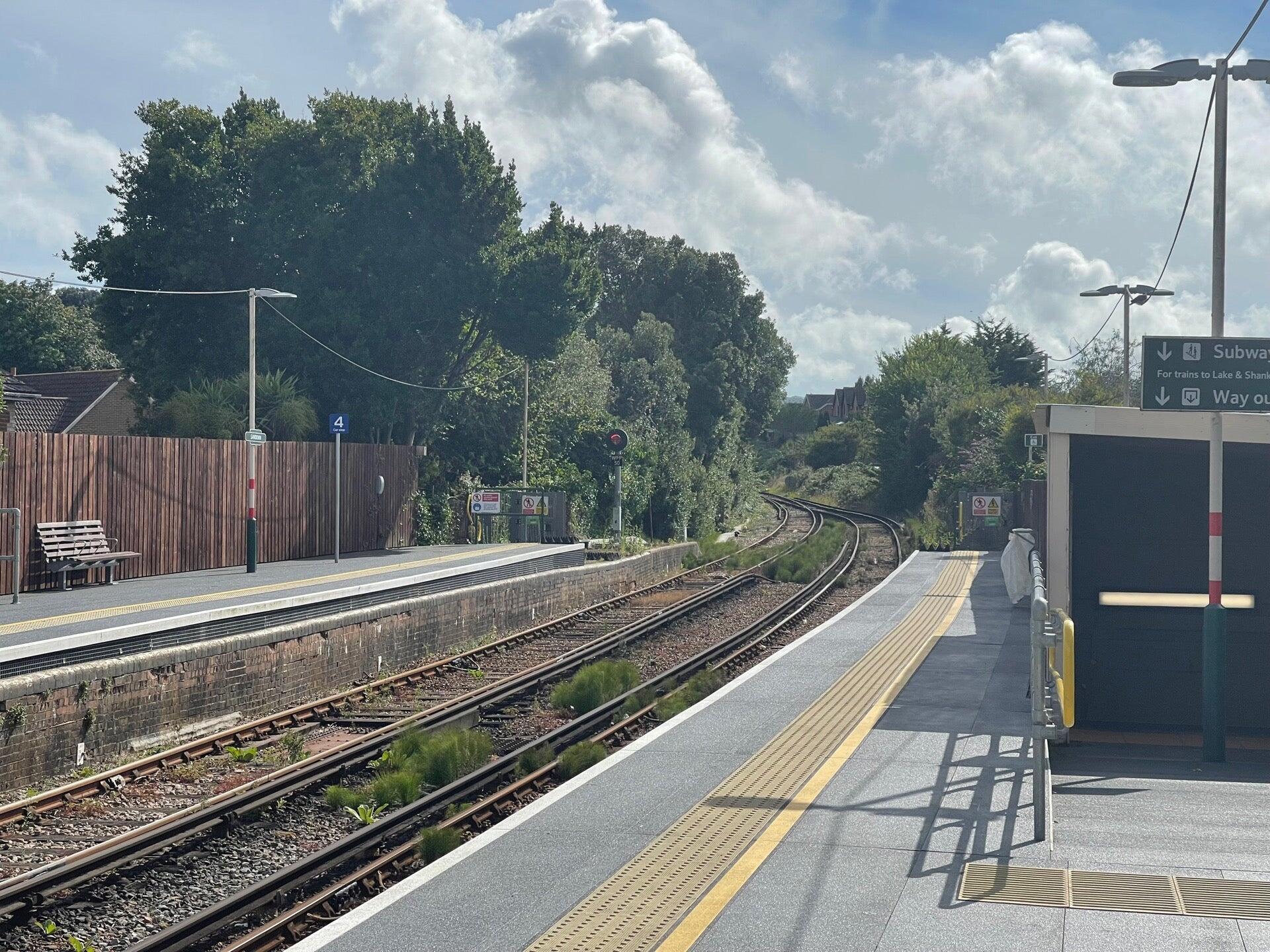 Sandown Railway Station - Sandown - Nextdoor
