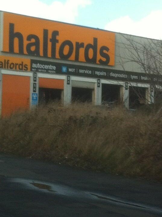 Halfords - Stoke-on-Trent - Nextdoor