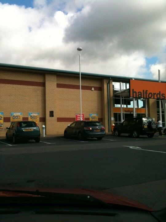 Halfords - Llantrissent - Nextdoor