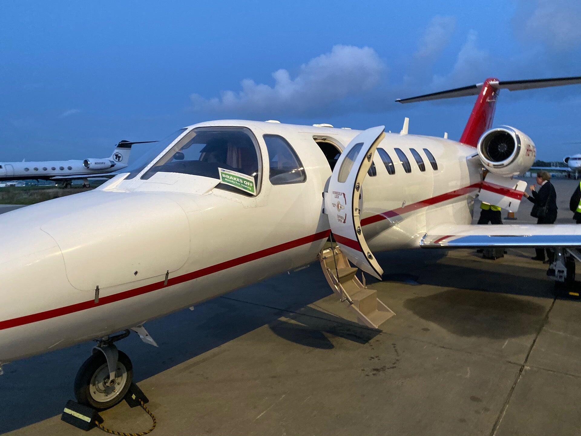 Signature Flight Support - Westerham - Nextdoor