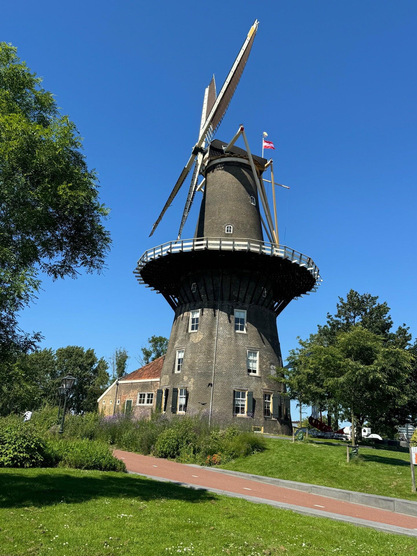 Valk Petit Restaurant De - Nextdoor