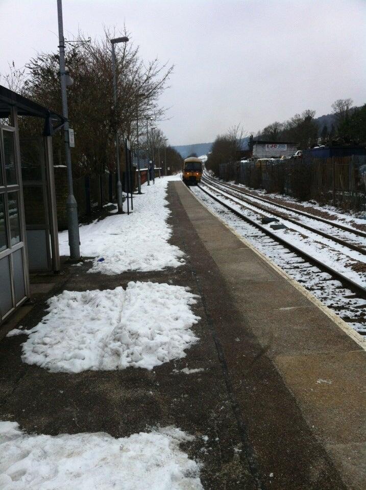 Dorking West Railway Station - Dorking - Nextdoor