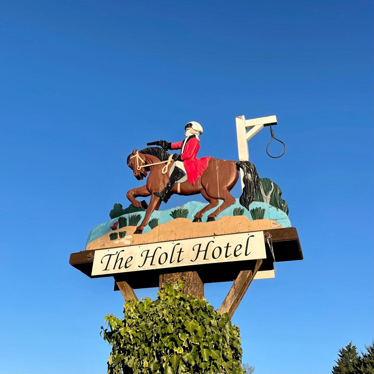 The Holt Hotel - Steeple Aston - Nextdoor