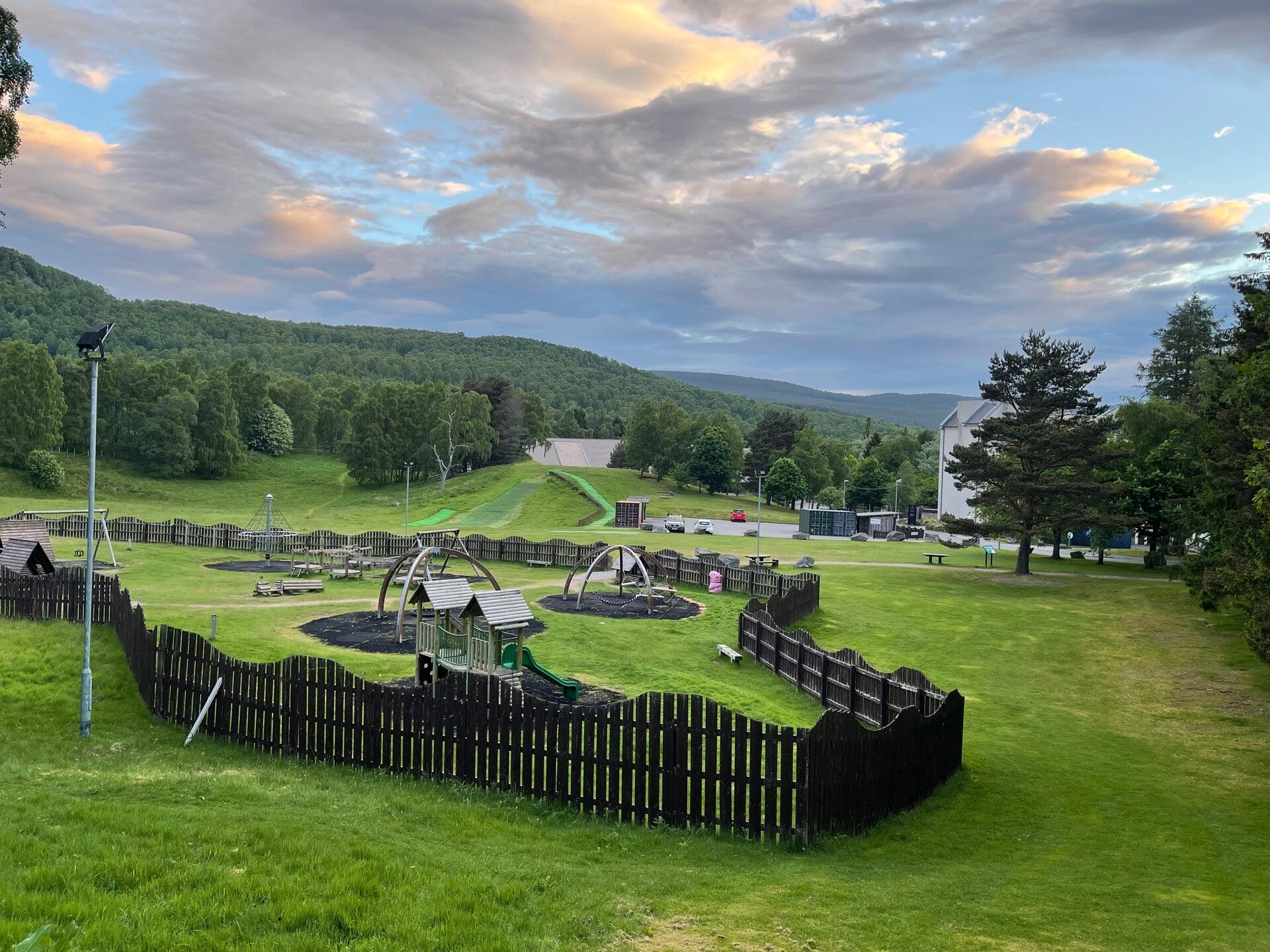 Luxury Woodland Lodges at Macdonald Aviemore Resort - Aviemore - Nextdoor