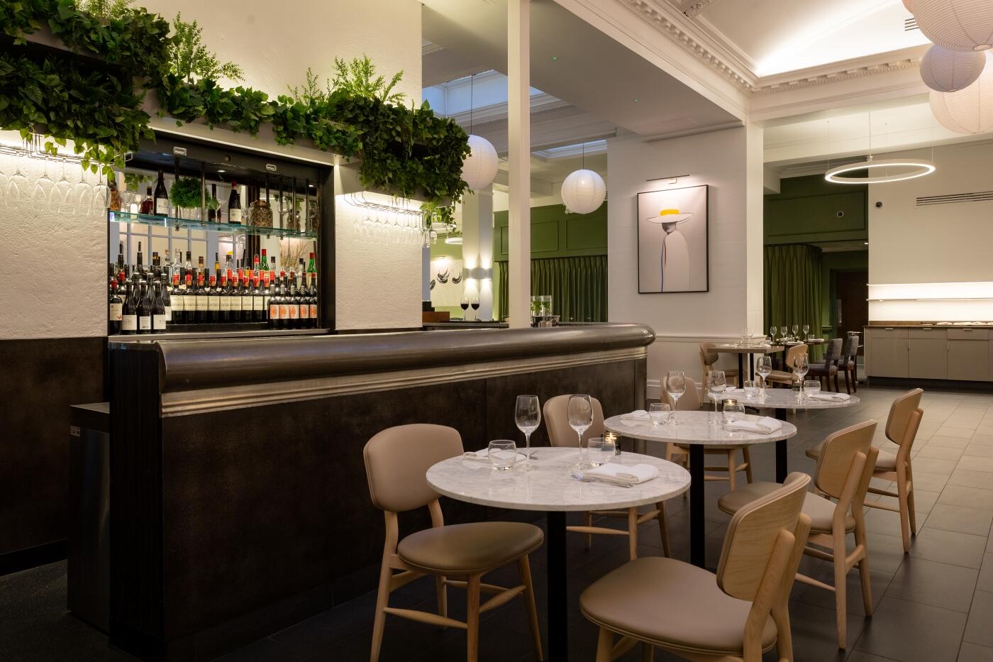 Radisson Blu Hotel, London Euston Square - London - Nextdoor