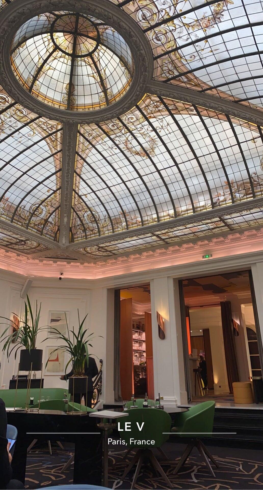 le V restaurant & Lounge - Nextdoor