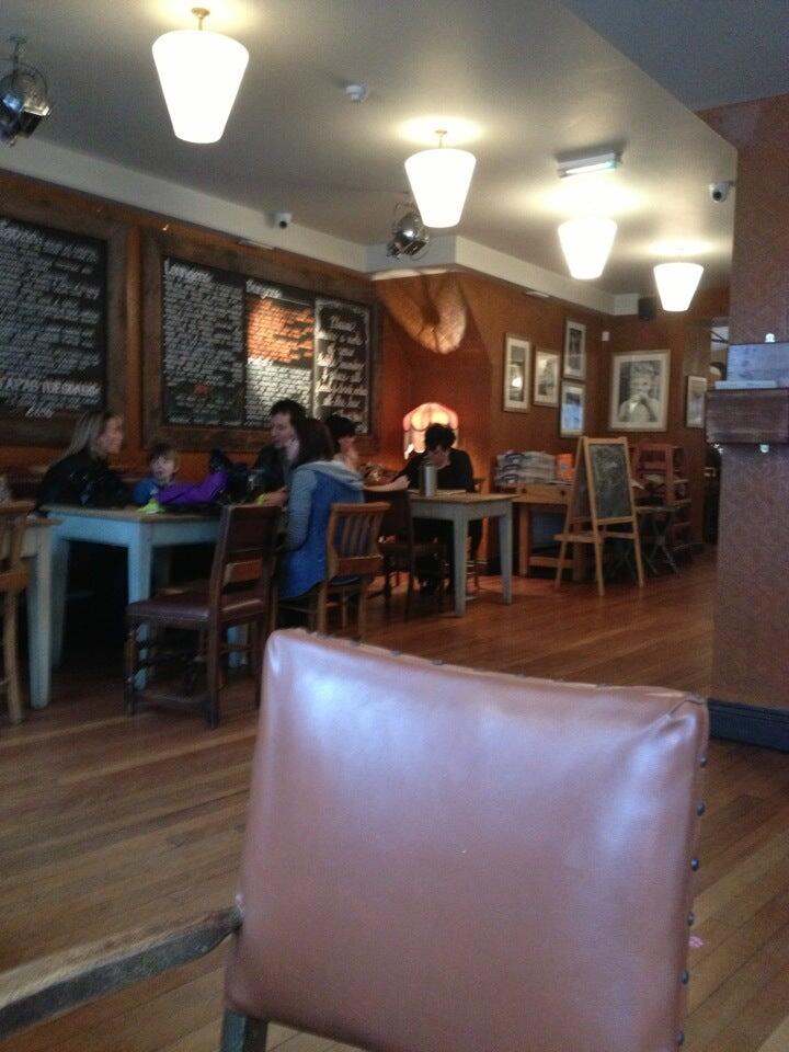 Pinto Lounge - Banbury - Nextdoor