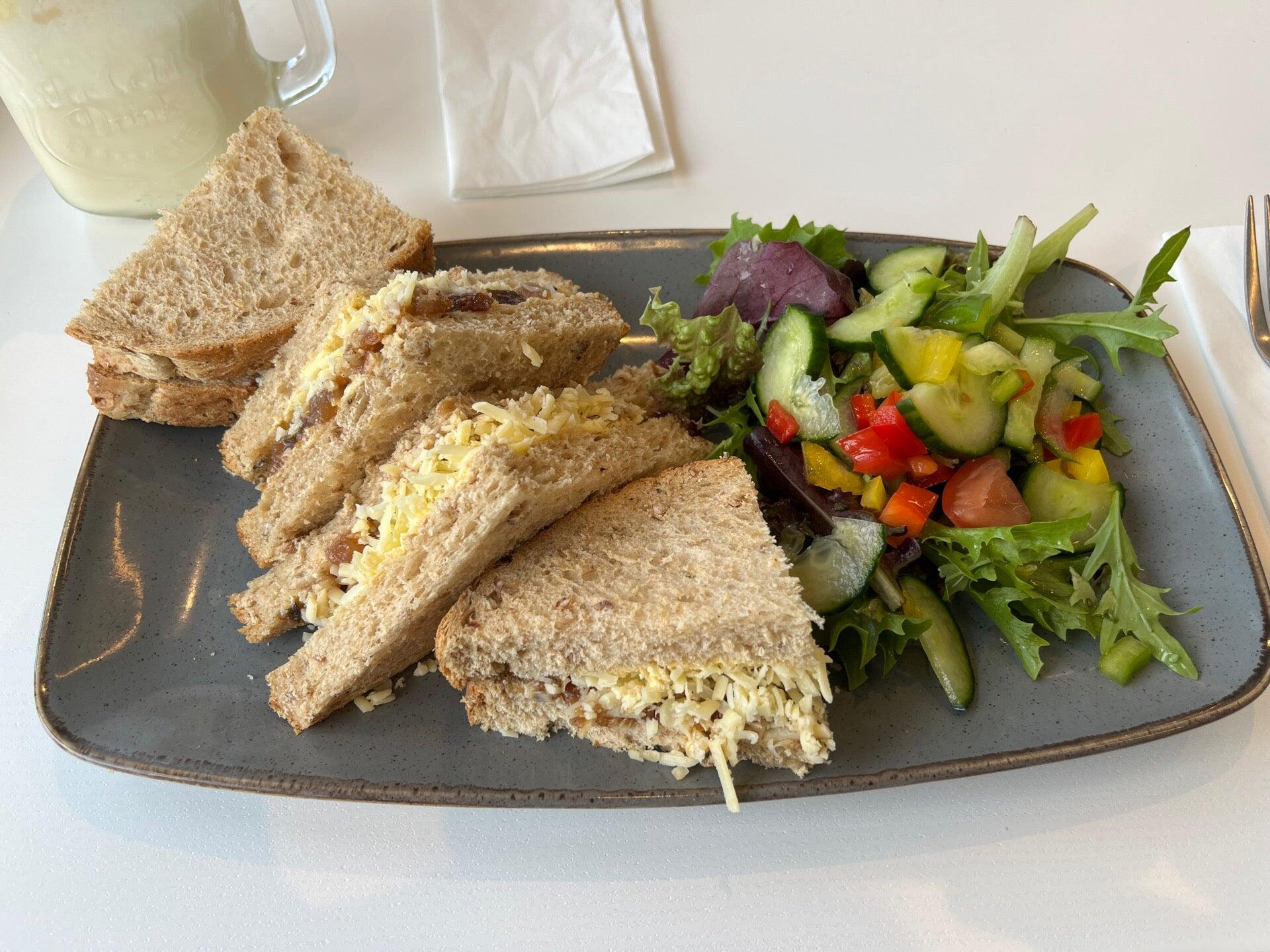 The Breakwater Bistro - Brixham - Nextdoor