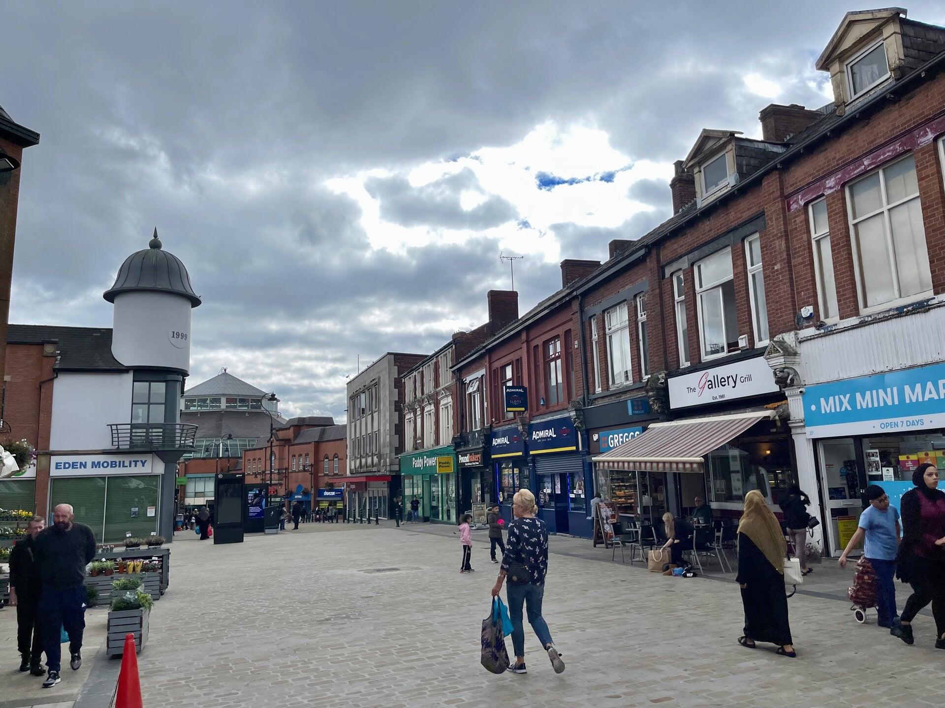 The Spindles & Town Square Shopping Centre - Oldham - Nextdoor