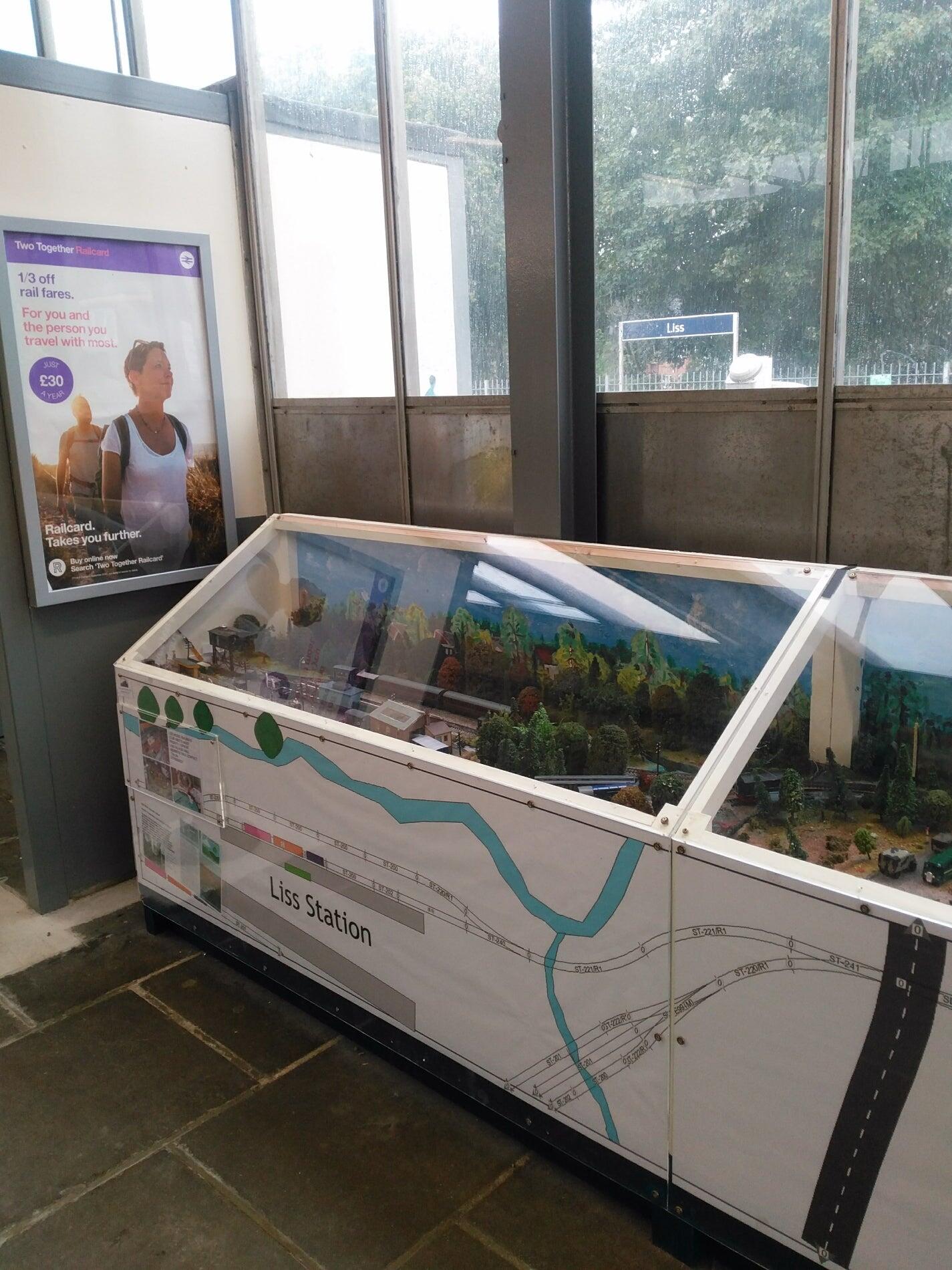 Liss Forest Road railway station - Liss - Nextdoor